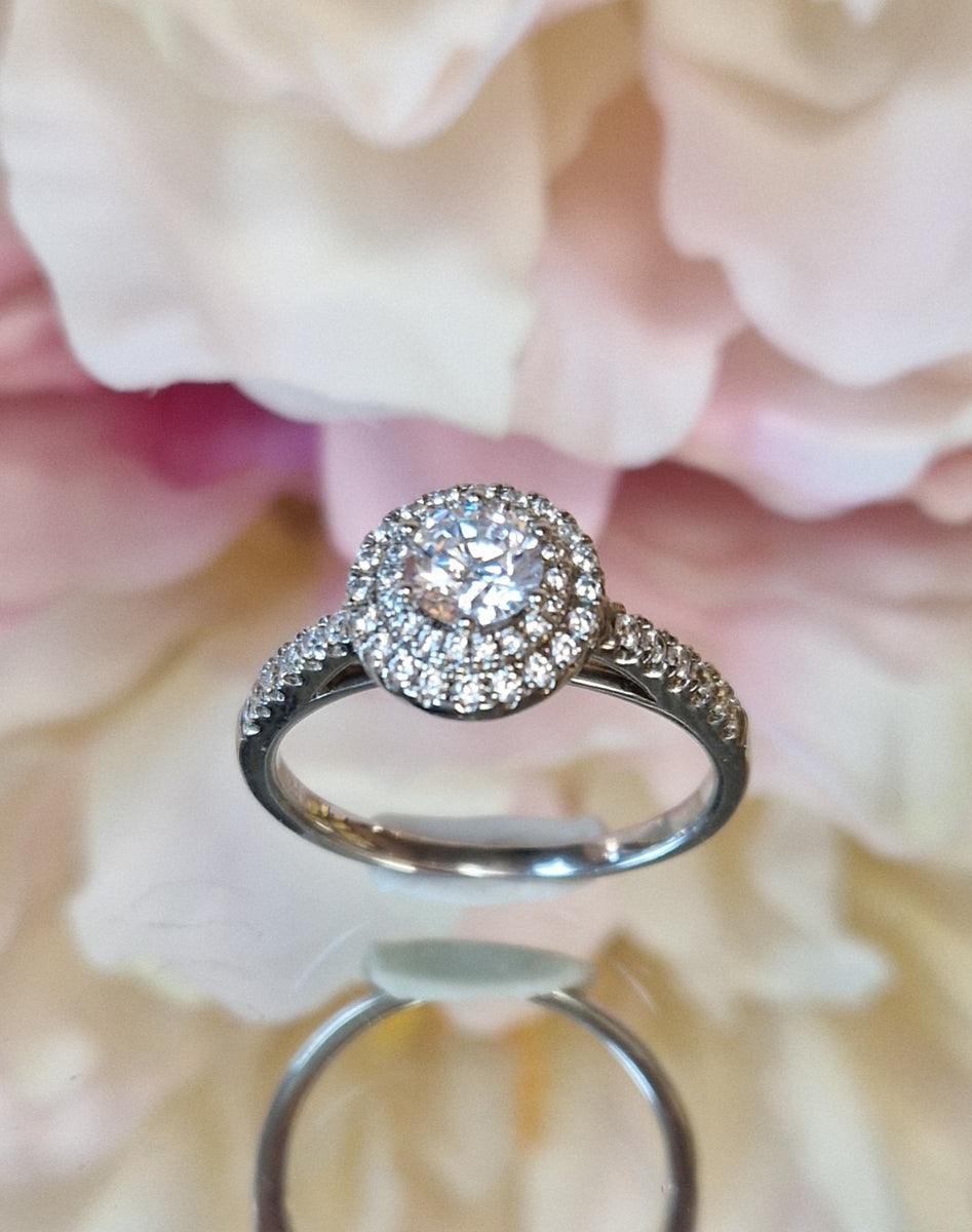 18ct White Gold Diamond Ring. – Sheffield Jewellers