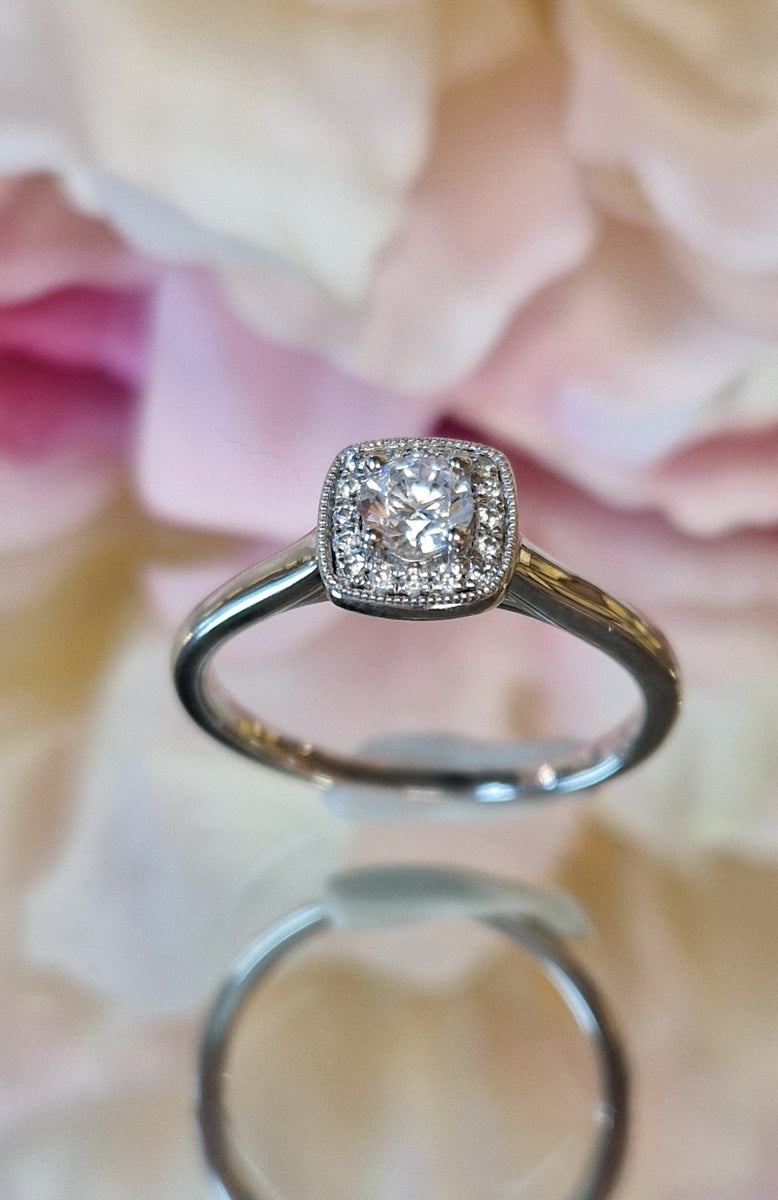18ct White Gold Diamond Ring. – Sheffield Jewellers
